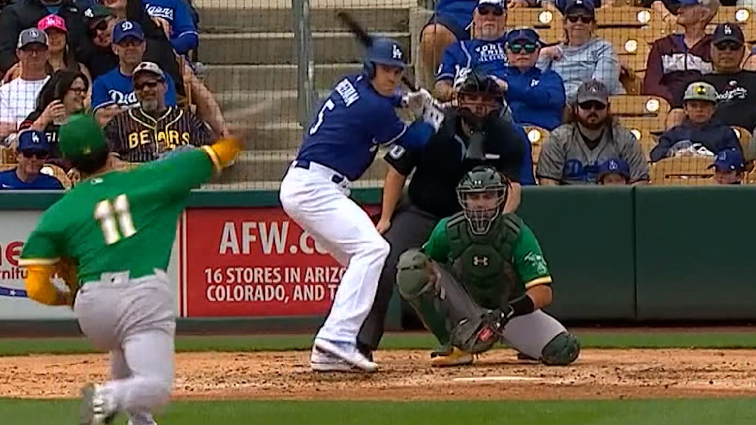 Freeman hits an RBI sacrifice fly to center field | 03/19/2023 | Los ...