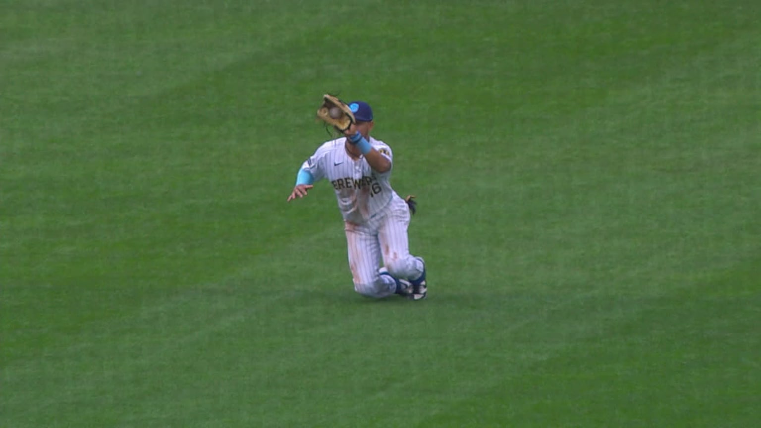 Blake Perkins' sliding catch | 06/16/2024 | MLB.com