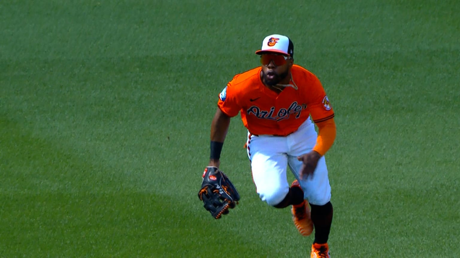 Mullins se lanza y atrapa la bola | 15/06/2024 | Los Orioles de Baltimore