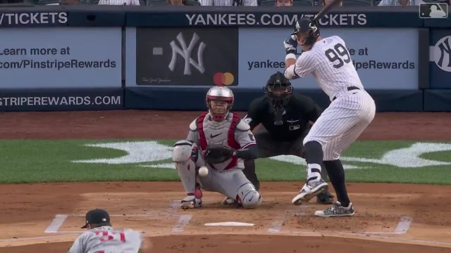 Aaron Judge lifts a solo home run to right-center | 04/14/2023 | New ...