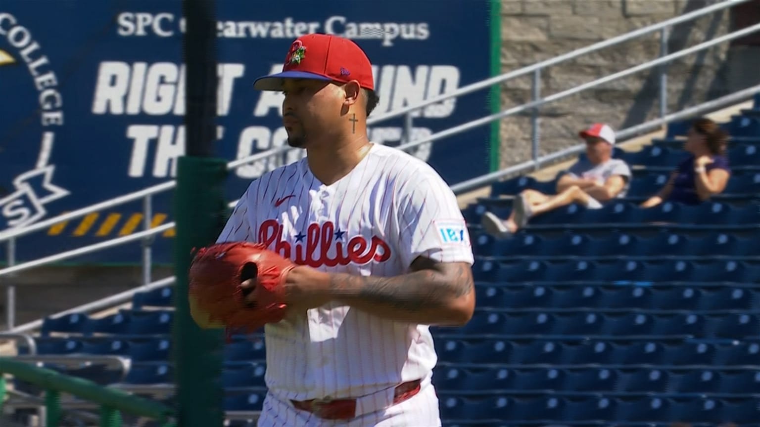 Jhoan Duran poncha a Tyler O'Neill | 04/03/2026 | Los Phillies de ...