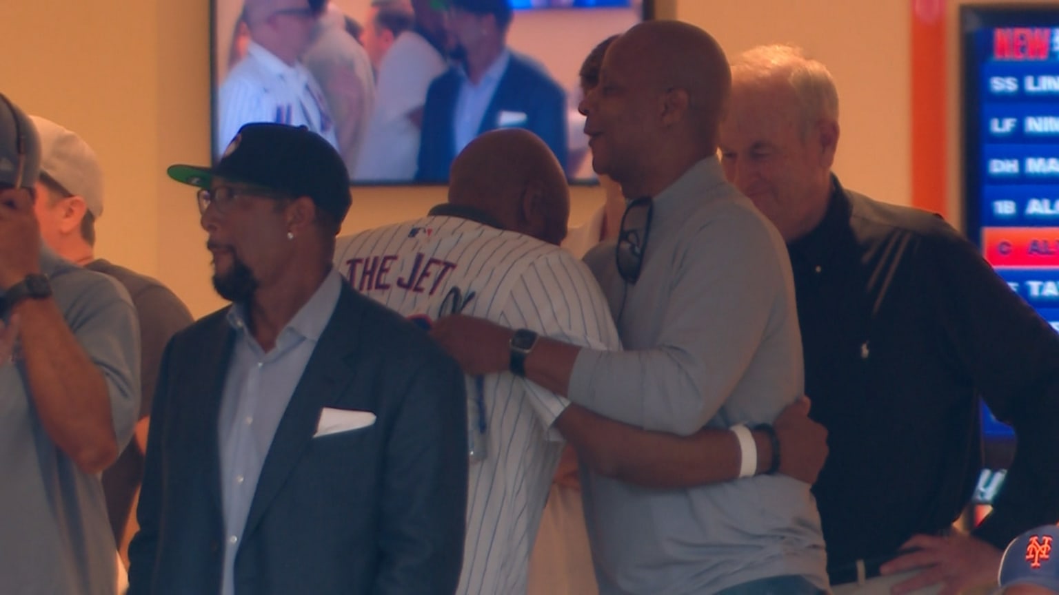 Kenny Smith and others enjoying the game | 06/25/2024 | MLB.com