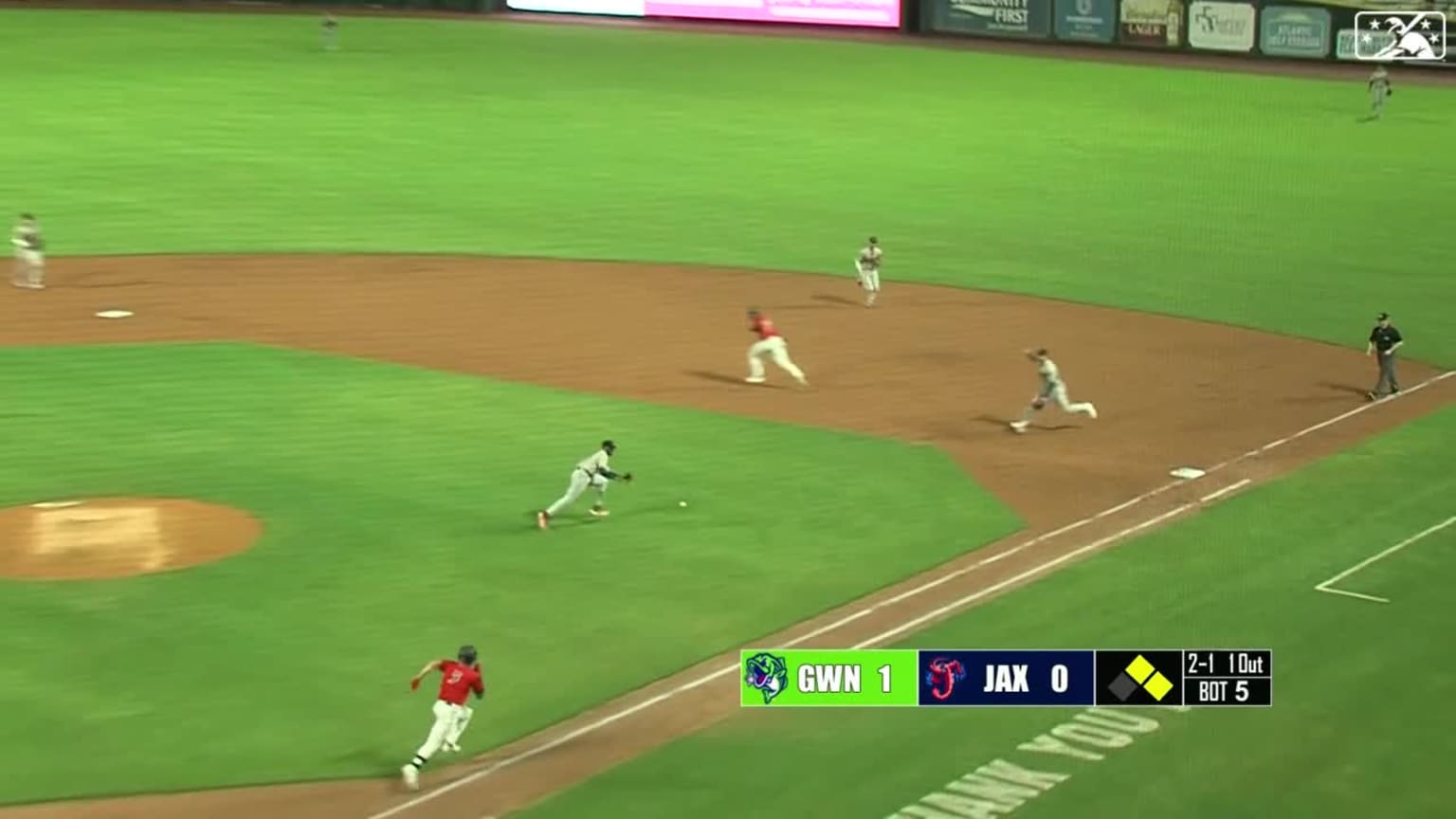 Darius Vines dives to complete the out | 09/16/2023 | Atlanta Braves