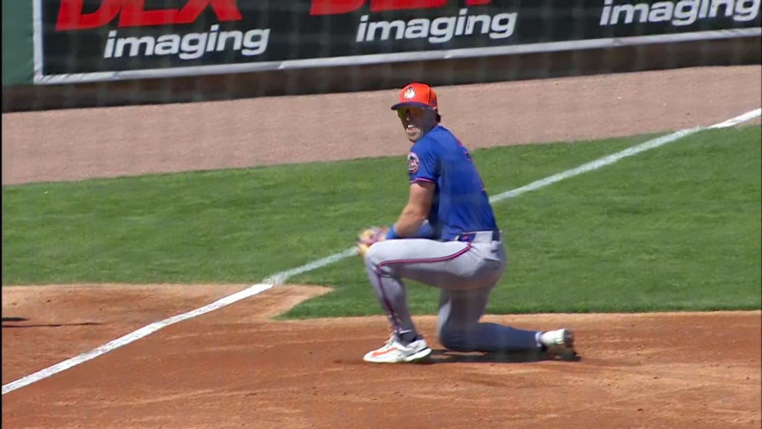 Brett Baty's diving play at third | 03/02/2025 | New York Mets