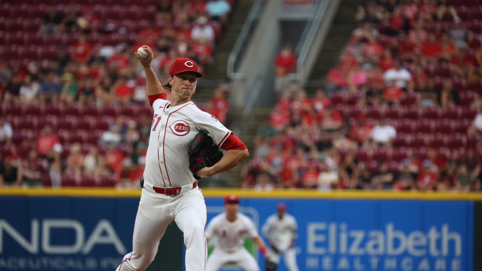 Brady Singer fans Derek Hill | 07/07/2025 | Cincinnati Reds