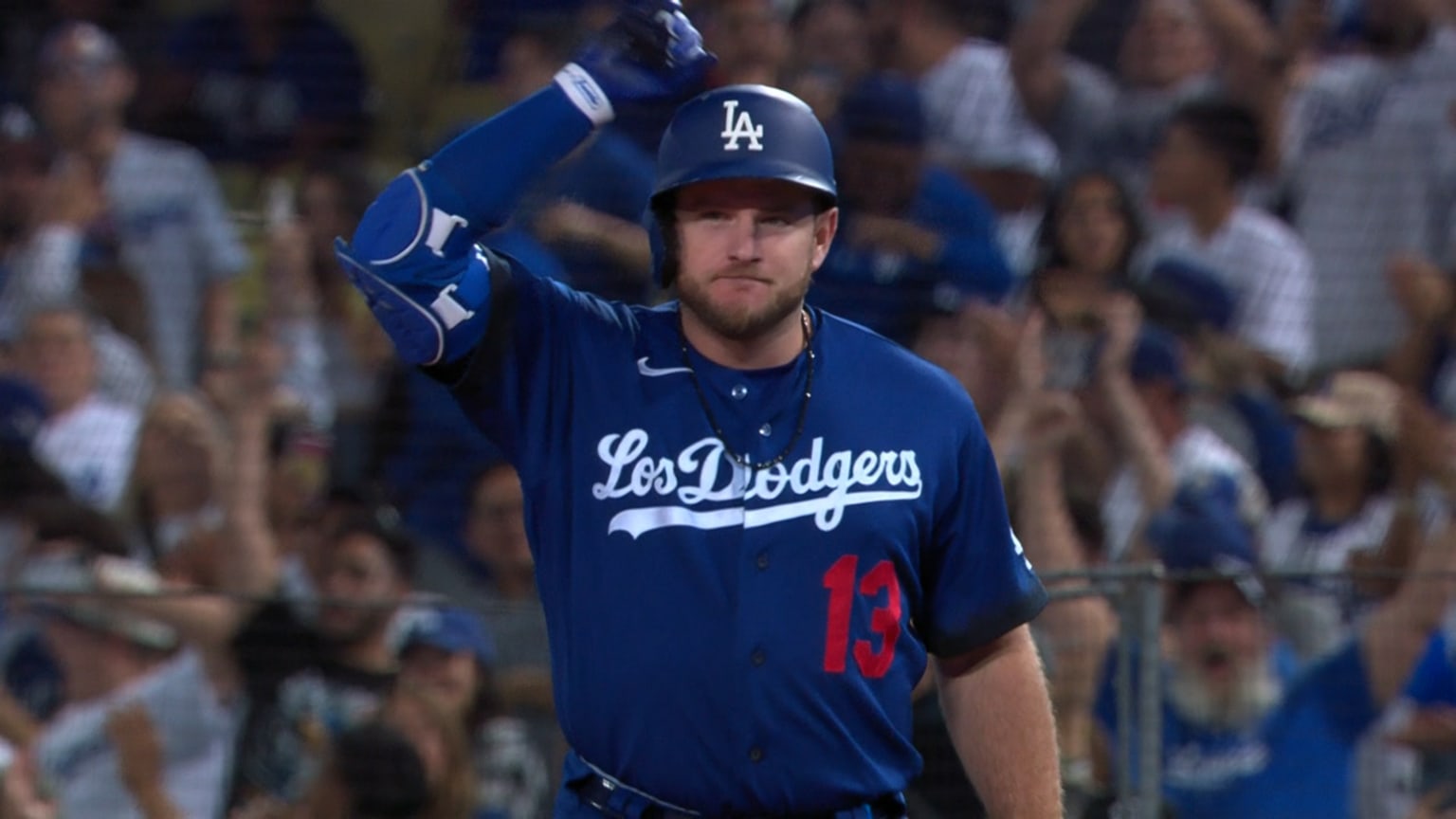 Max Muncy ties the game with an infield single in 9th | 09/22/2022 ...