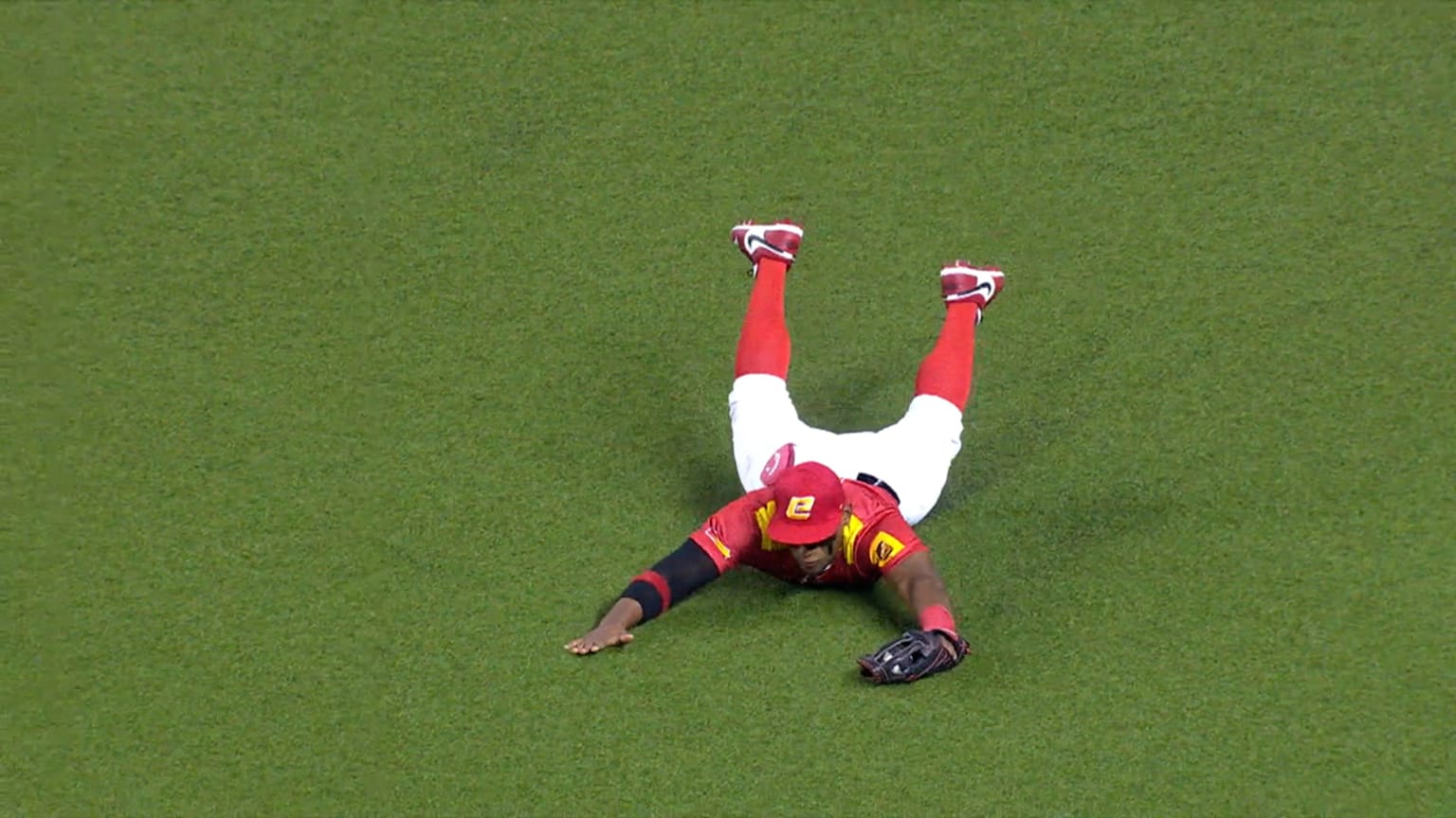 Andres Angulo's diving grab | 02/21/2025 | MLB.com