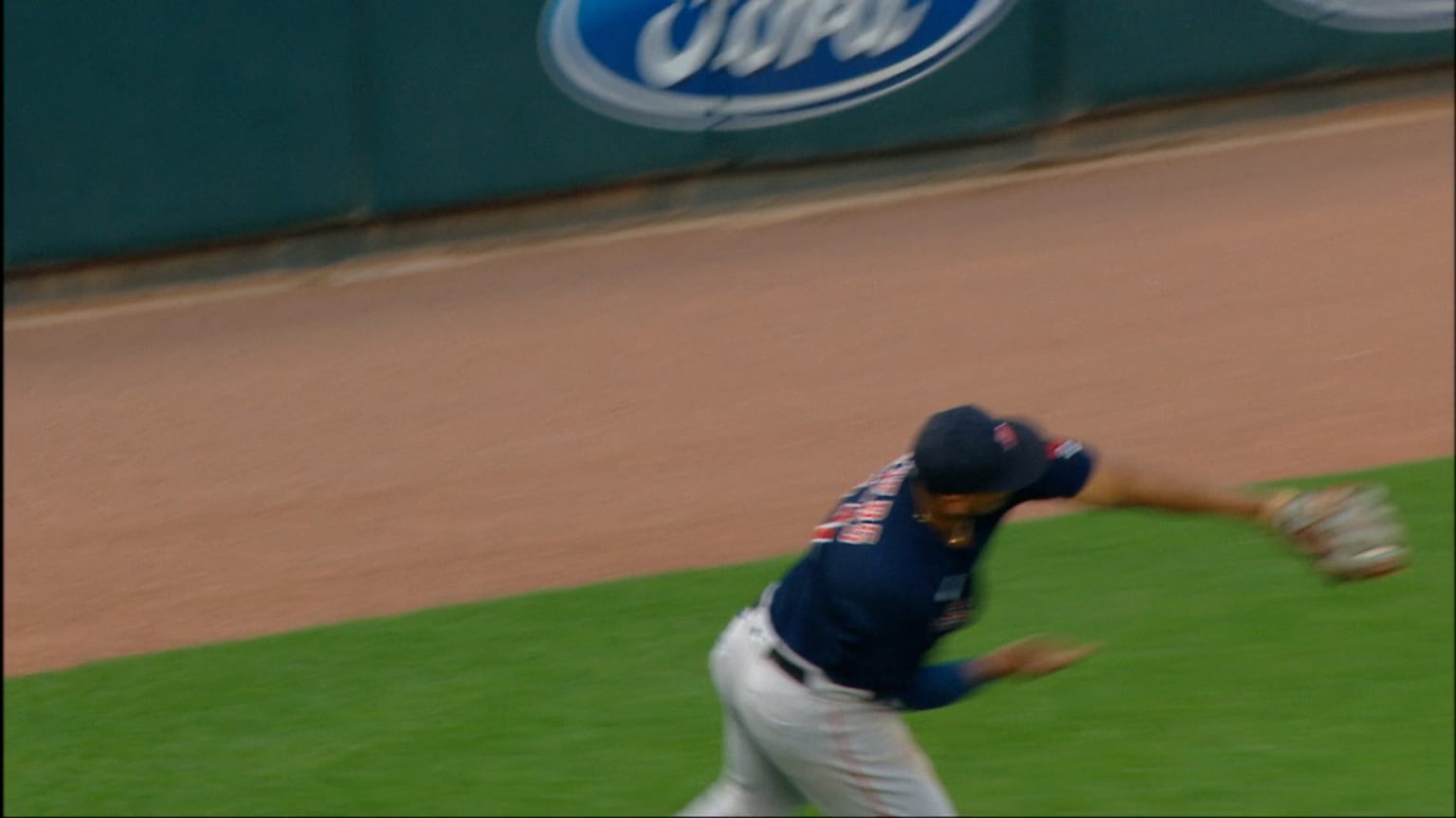 Rafael Devers makes a splendid overhead catch in 3rd | 08/29/2022 ...