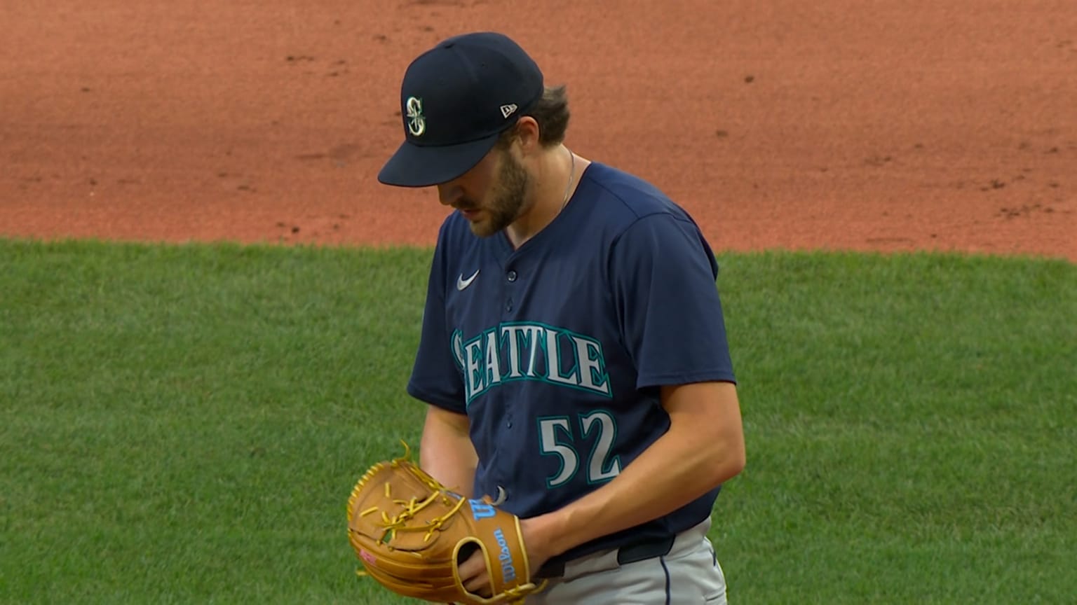 Collin Snider escapes 9th inning jam | 07/31/2024 | Seattle Mariners
