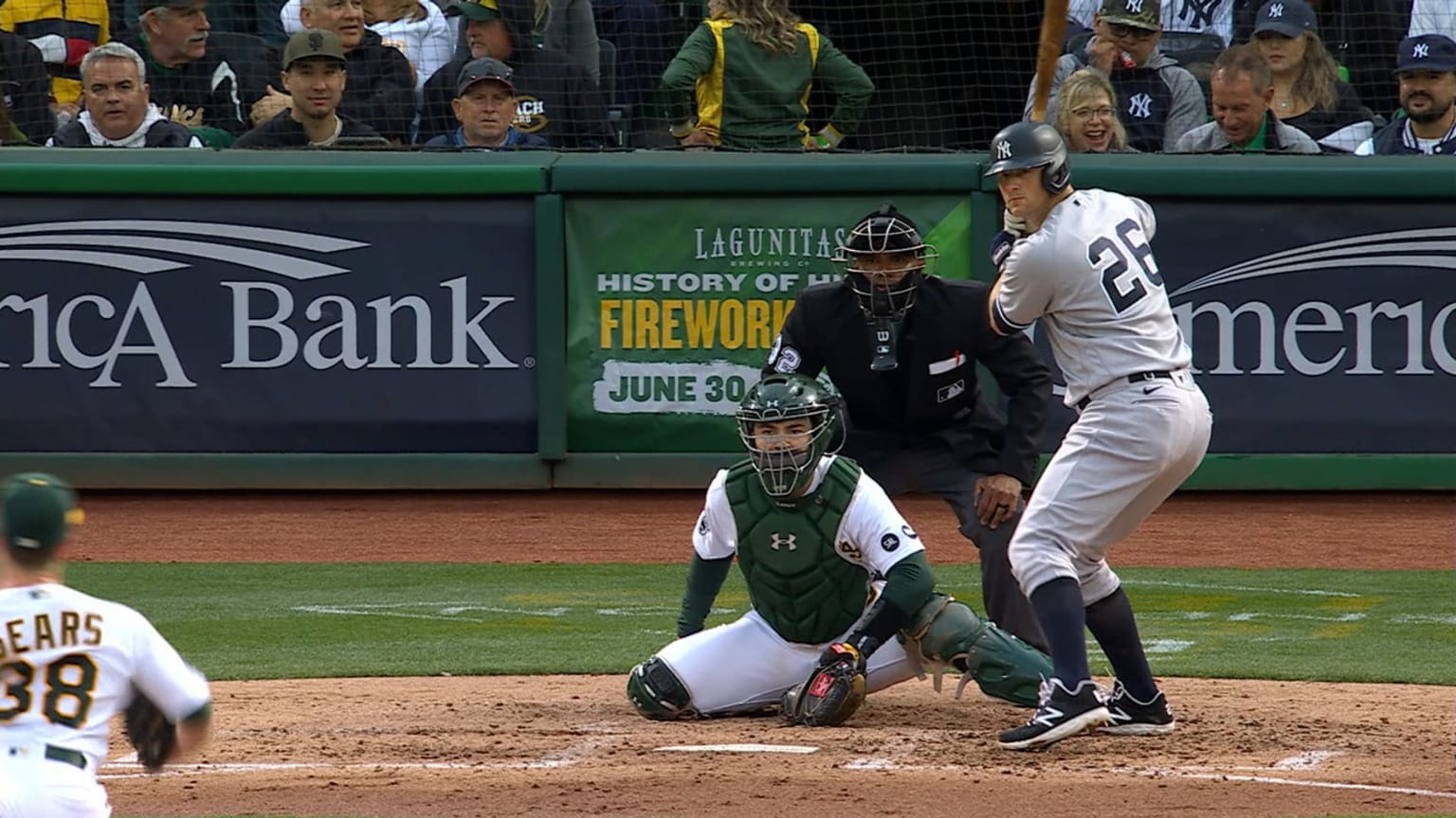 DJ LeMahieu laces an RBI single to left field | 06/28/2023 | New York Yankees