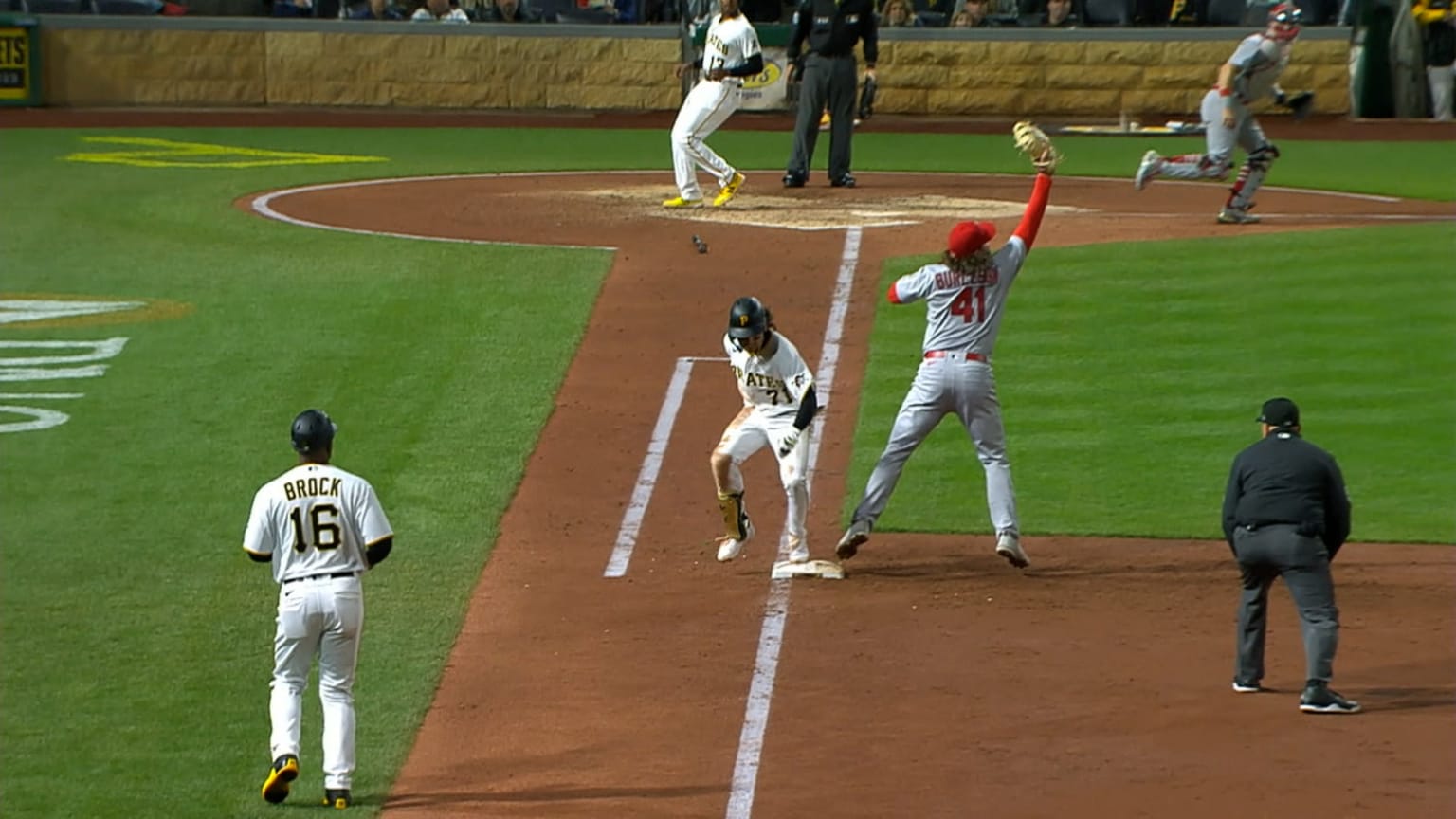 Ji Hwan Bae taps an RBI infield single in the 3rd | 10/04/2022 | MLB.com