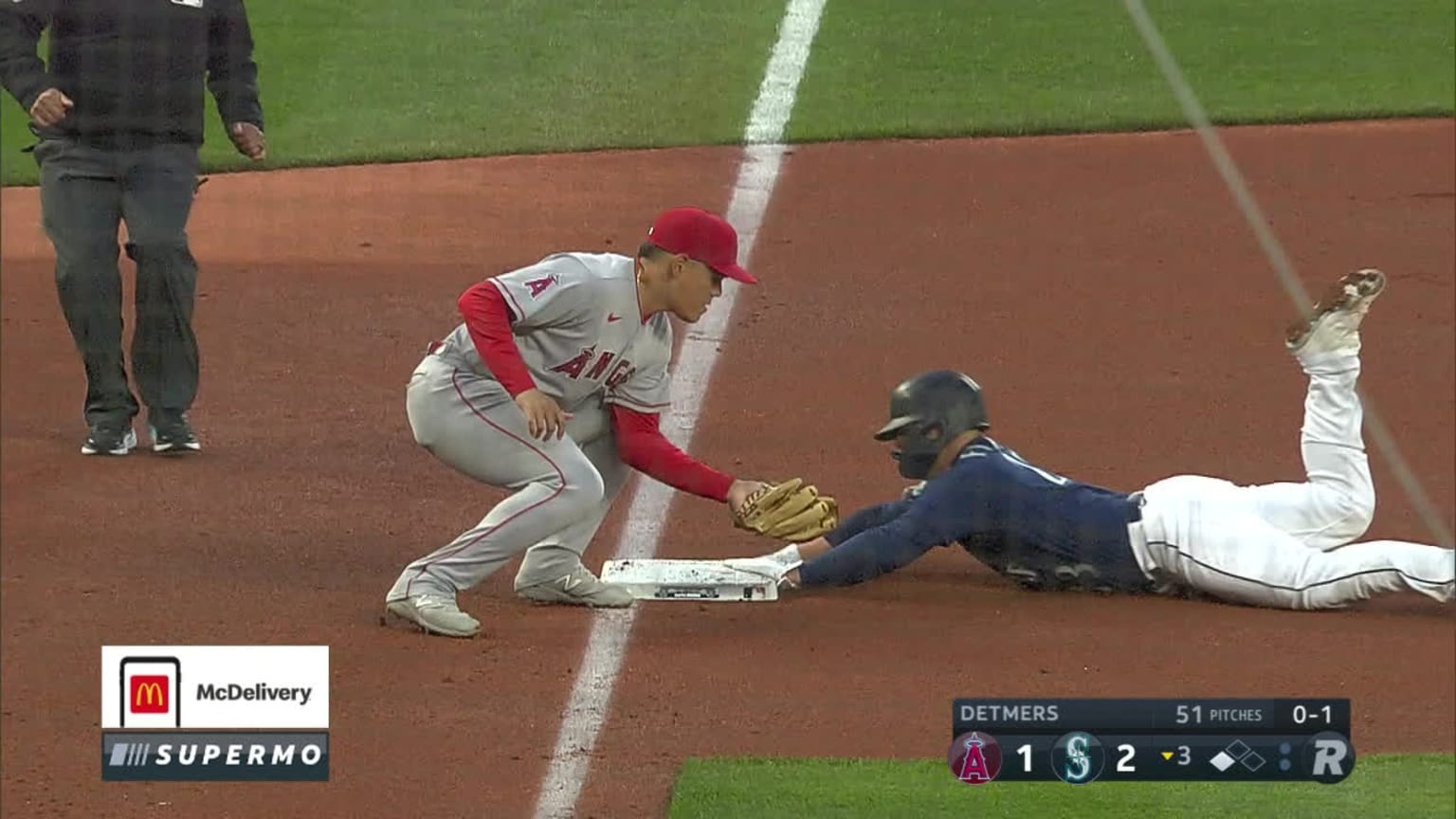 Ty France steals second base for his first MLB steal | 04/03/2023 ...