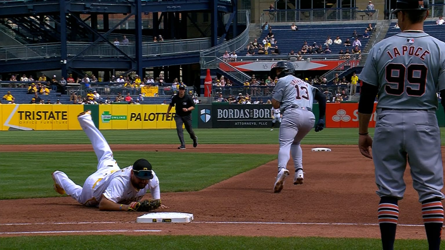 Rowdy Tellez lays out for diving stop, crawls for out | 04/09/2024 ...