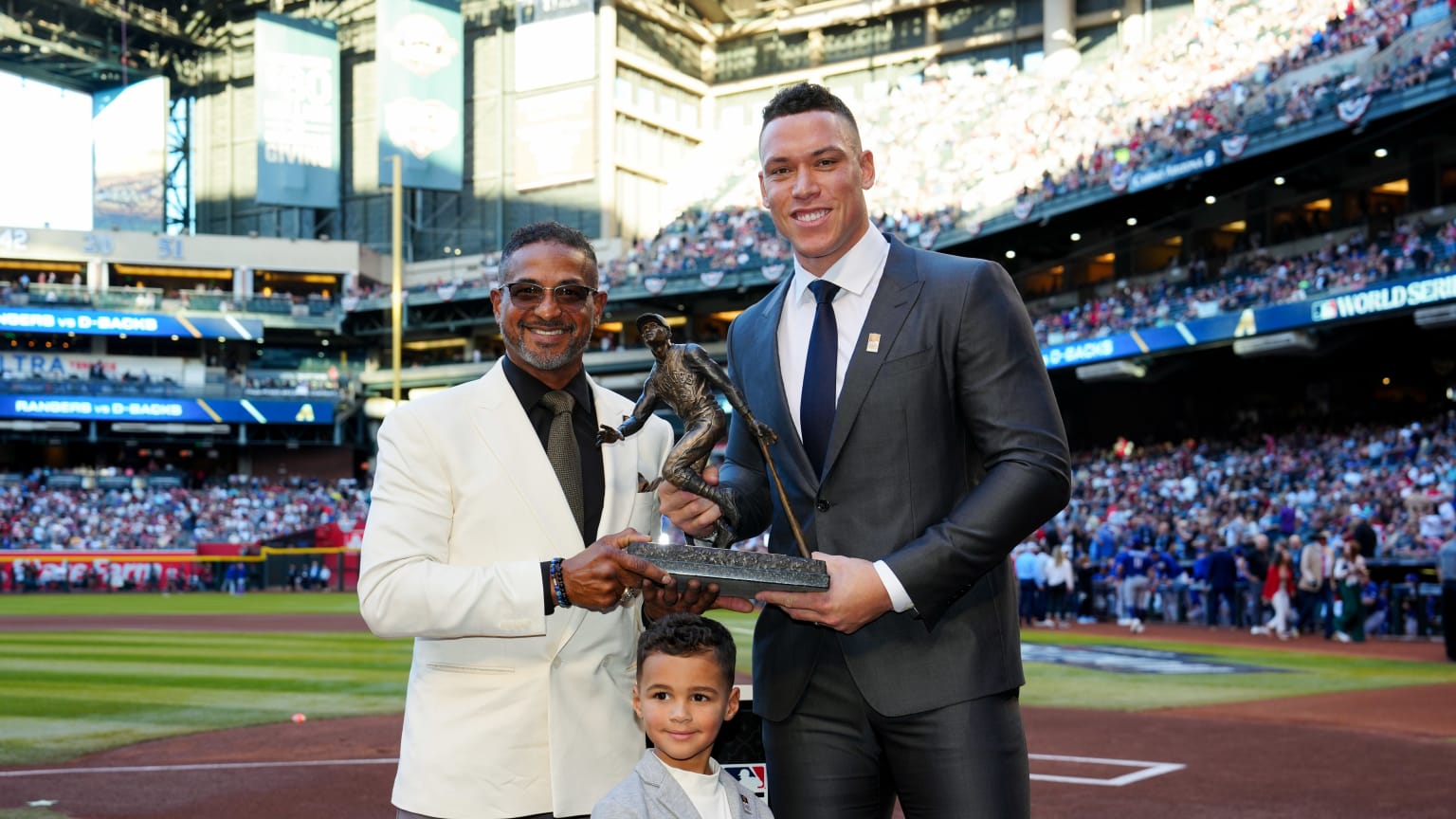 Aaron Judge is presented with Roberto Clemente Award | 10/31/2023 | MLB.com