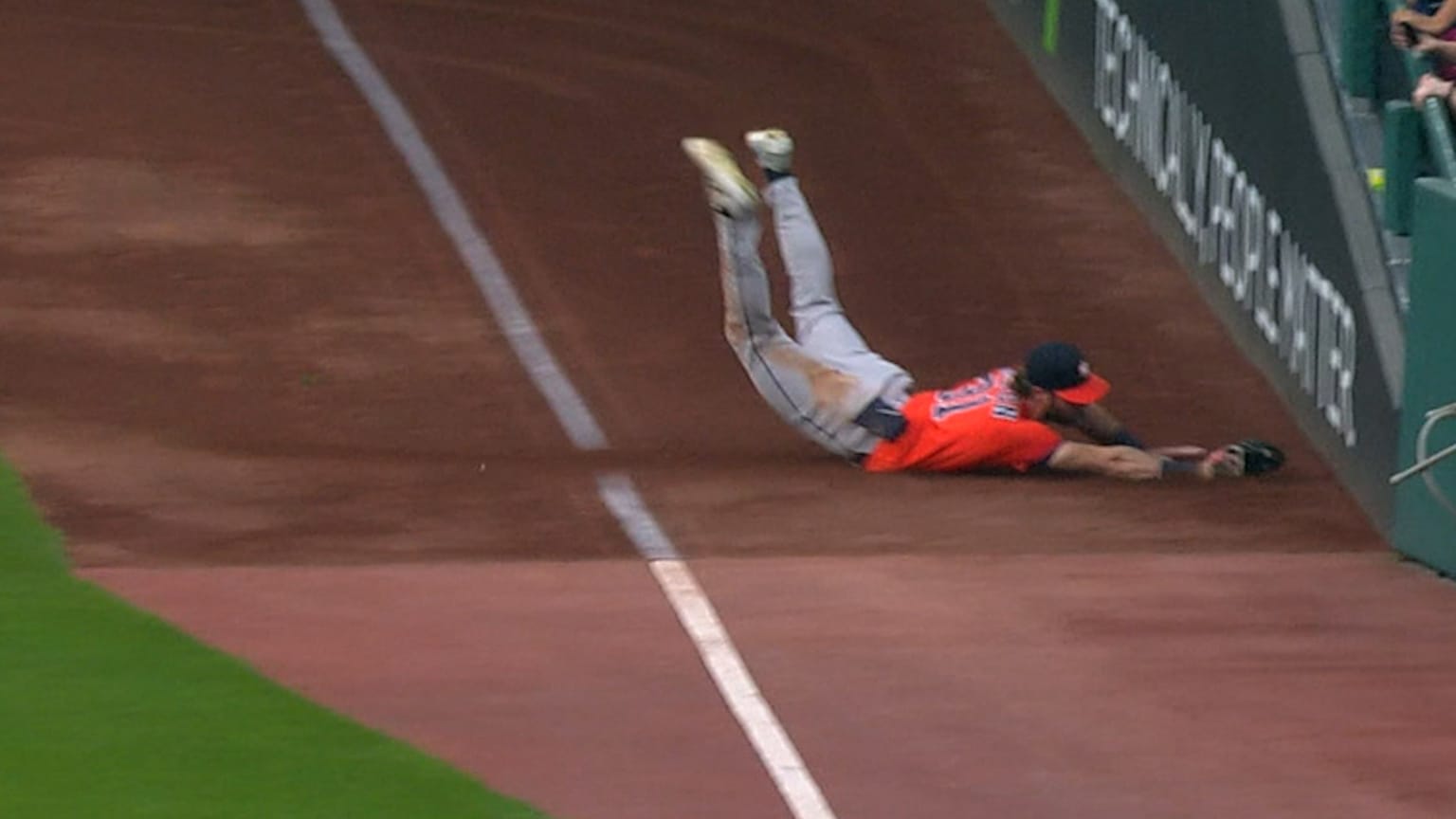 Jacob Melton's incredible diving catch | 06/06/2025 | MLB.com