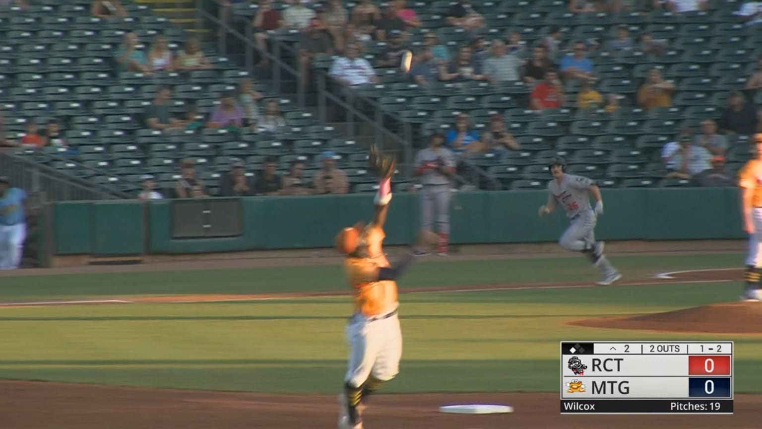 Ronny Simon makes a jumping catch for Montgomery | 06/03/2023 | Tampa ...