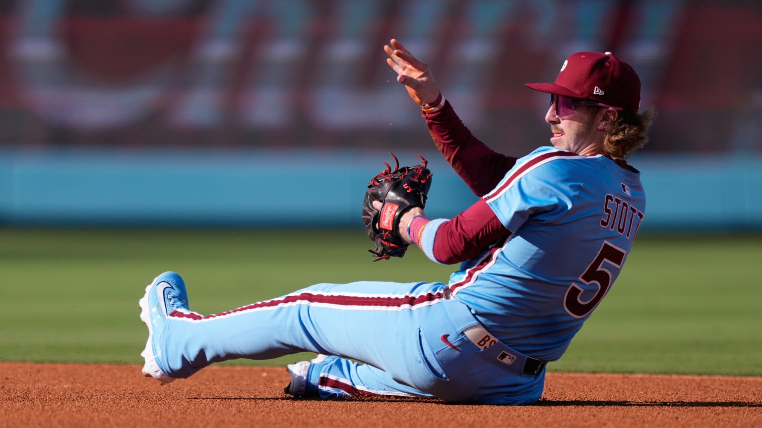 Bryson Stott's diving stop | 10/09/2025 | MLB.com