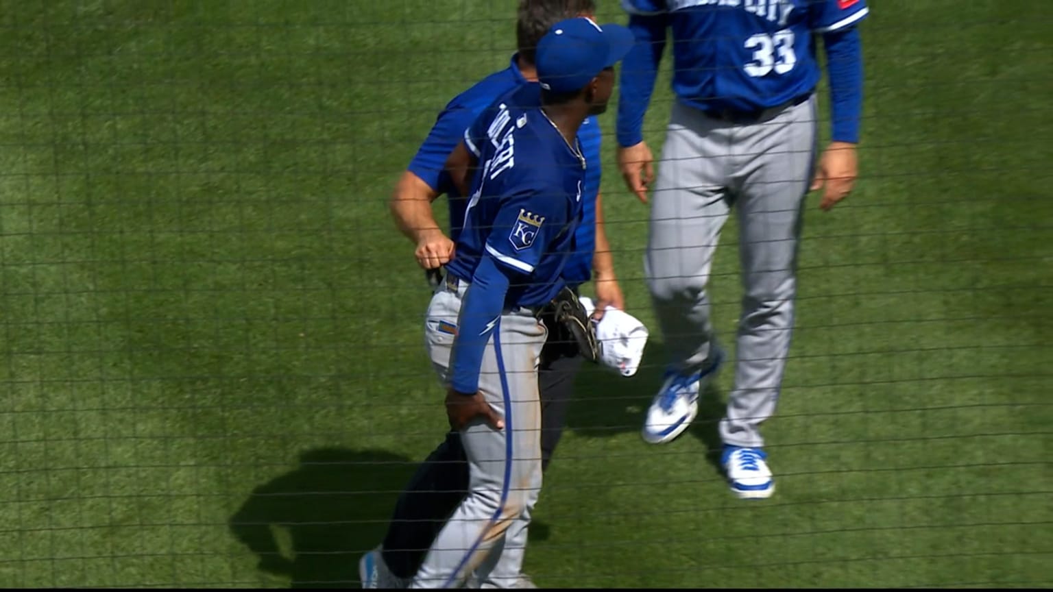 Tyler Tolbert exits game with hamstring injury | 07/23/2025 | Kansas ...