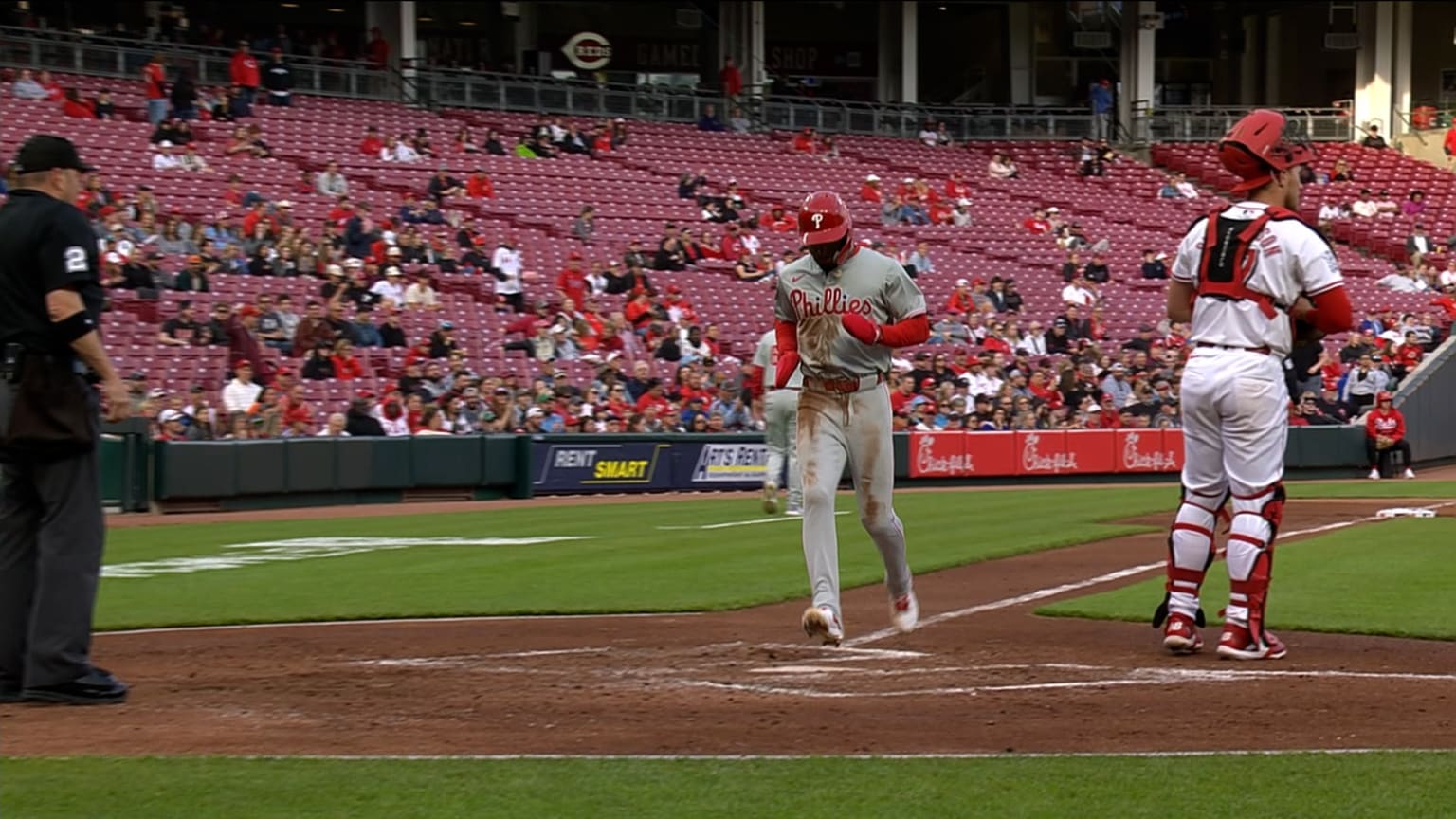 Kyle Schwarber's sacrifice fly | 04/22/2024 | Philadelphia Phillies