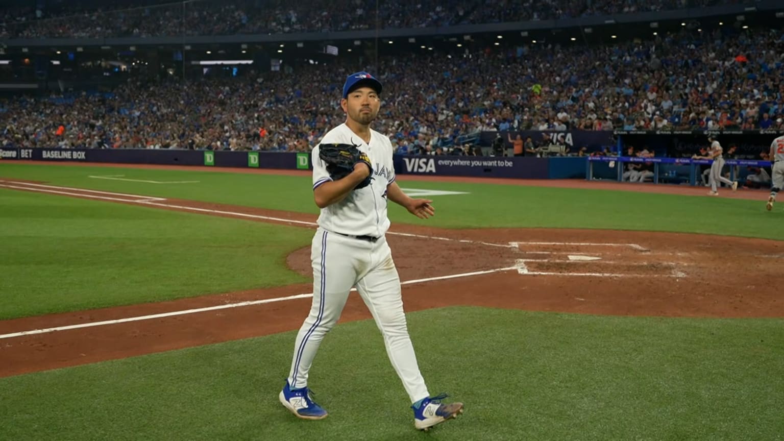 Yusei Kikuchi strikes out James McCann in the 6th | 08/02/2023 ...