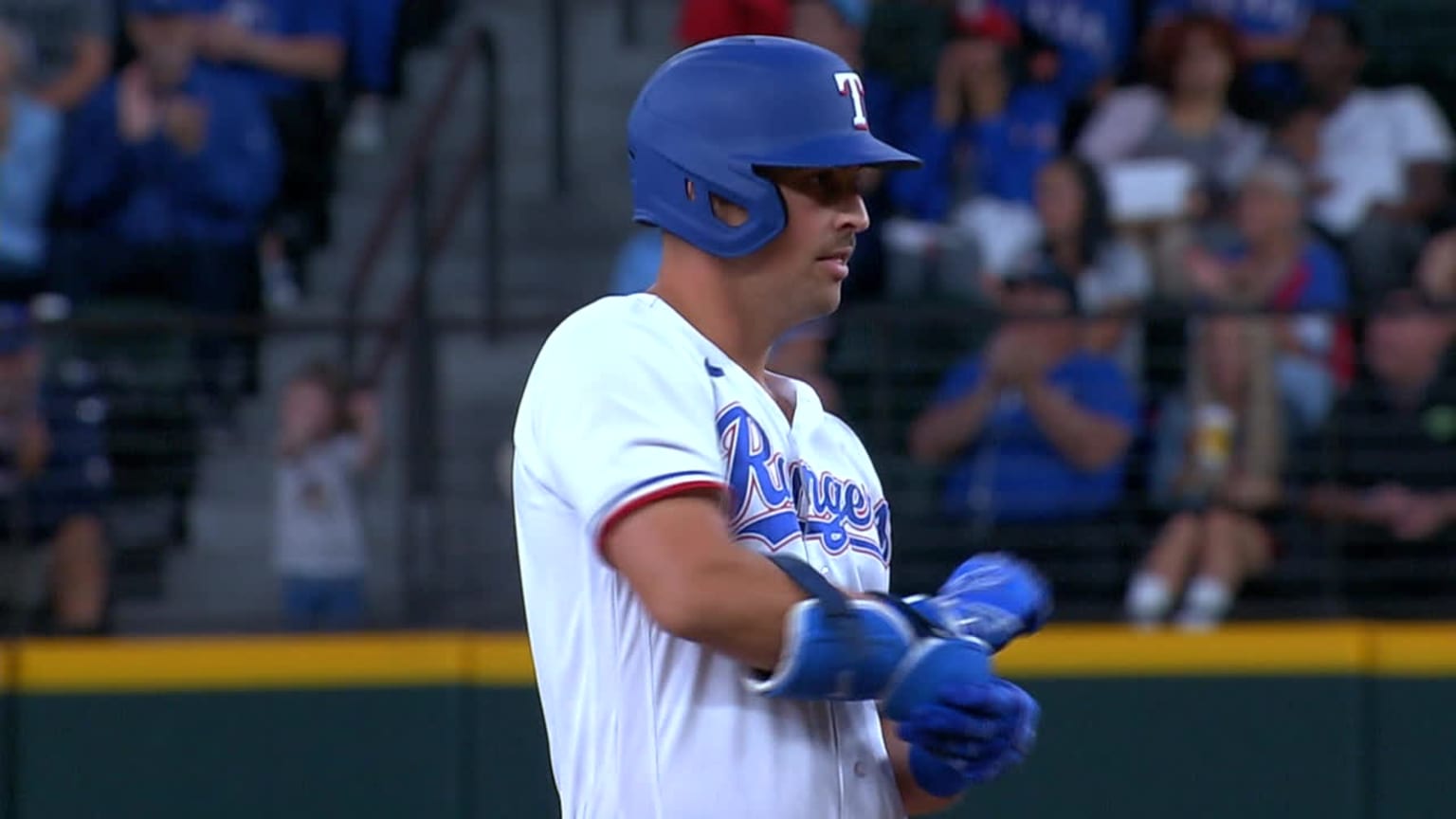 Nathaniel Lowe rips RBI double top extend the lead | 04/05/2023 | MLB.com
