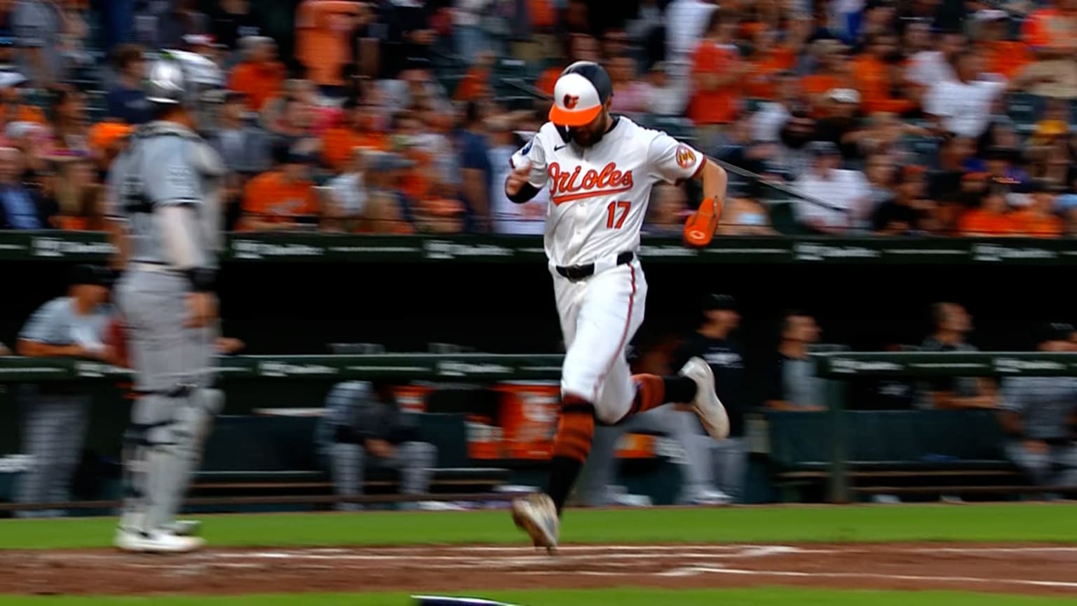 Orioles score three runs on error | 09/03/2024 | Baltimore Orioles