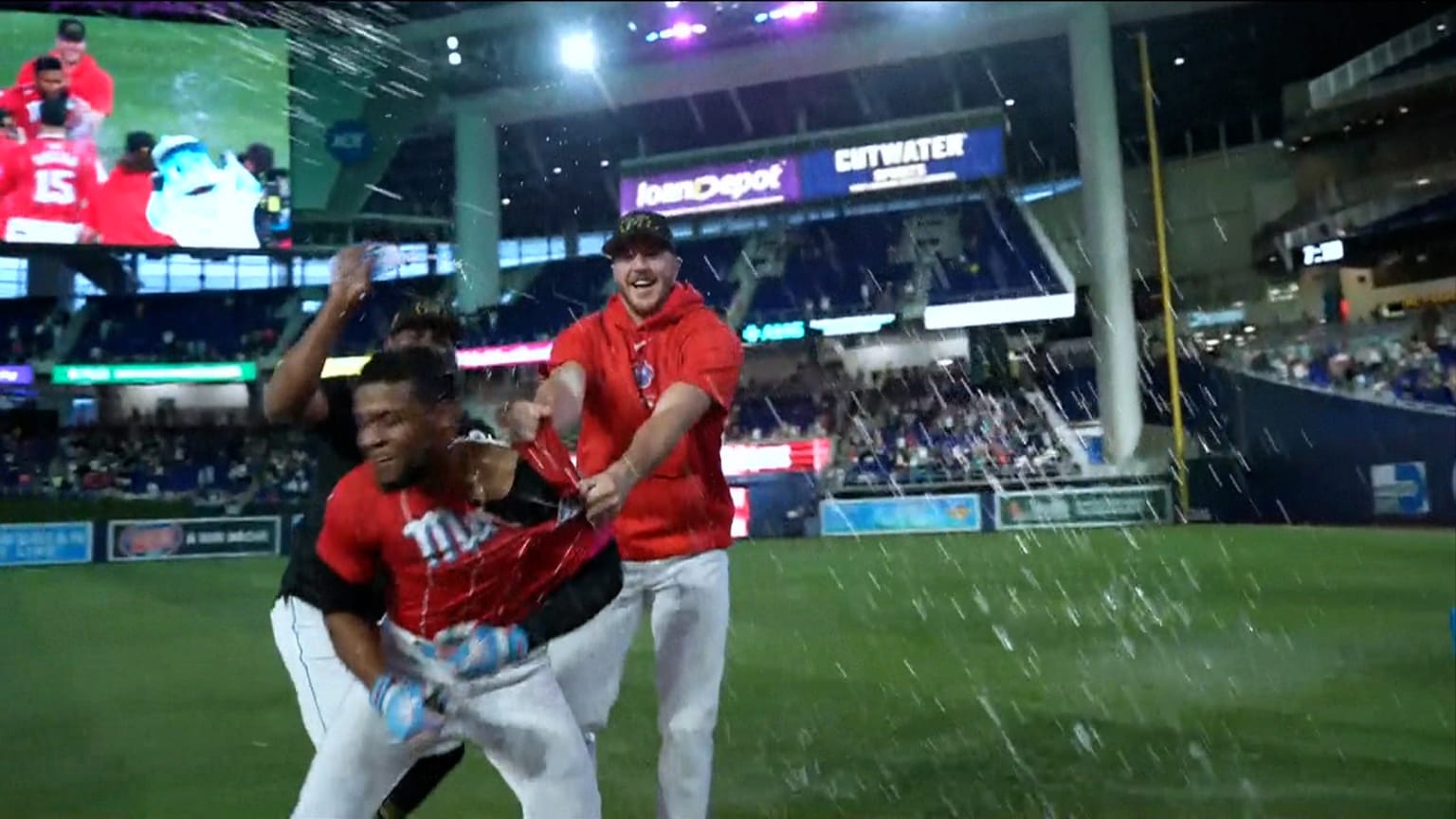 López da triunfo a Marlins con hit en la 9na | 18/05/2024 | Los Marlins ...