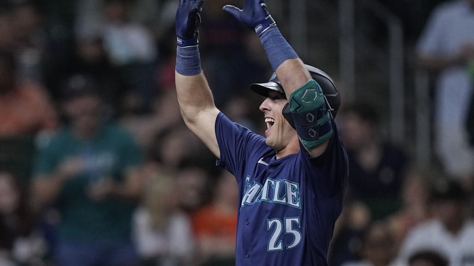Dylan Moore's two-run home run (2) | 05/03/2024 | Seattle Mariners