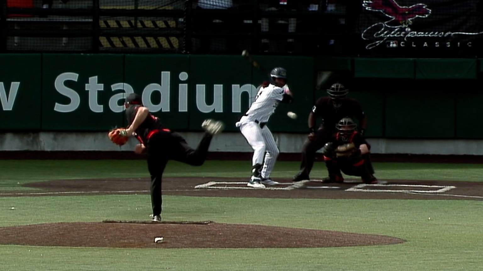 Jaylen Armstrong hits solo homer in Dawson Classic | 02/25/2023 | MLB.com