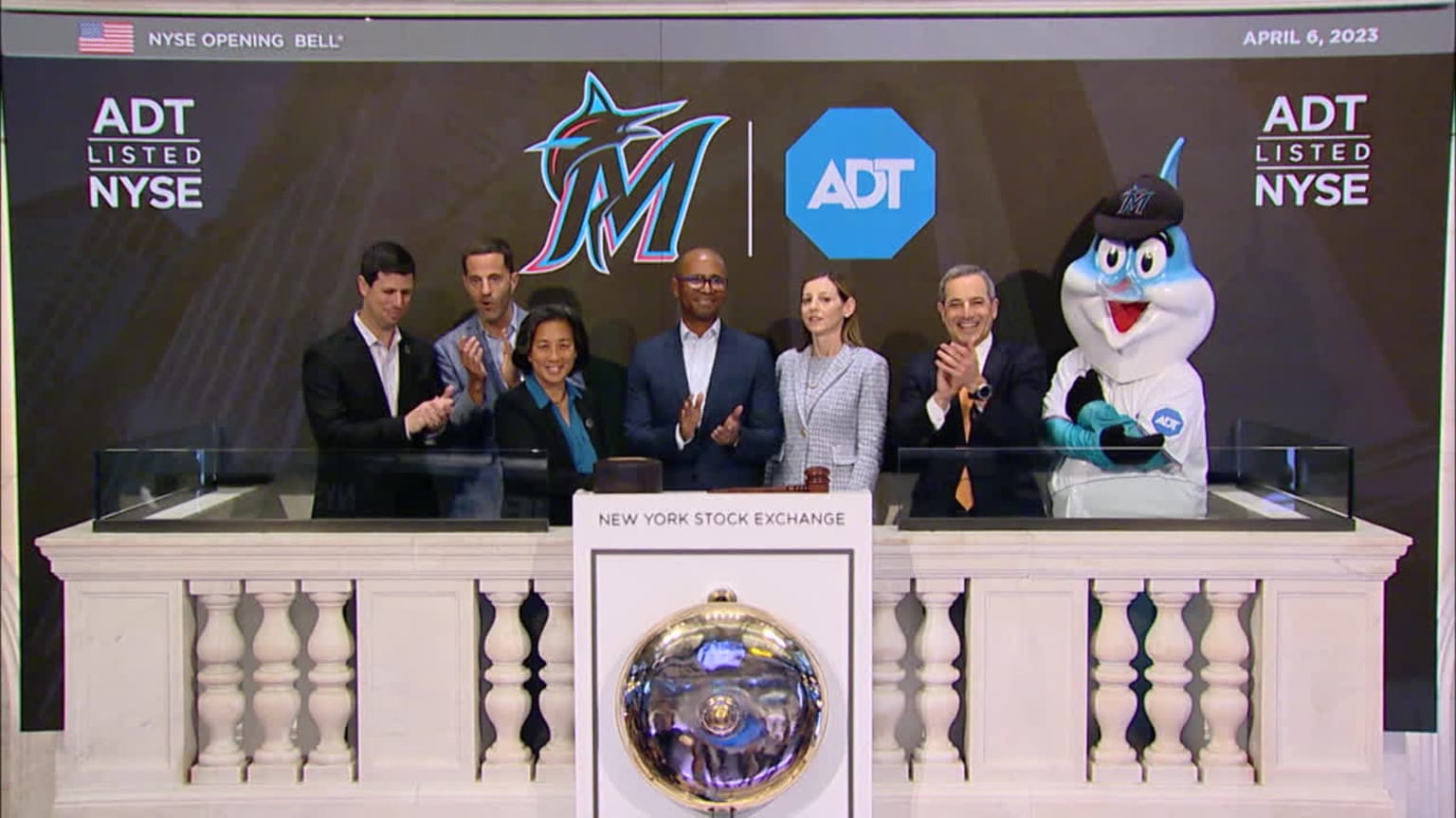 Kim Ng and Caroline O'Connor ring bell at NYSE | 04/06/2023 | Miami Marlins