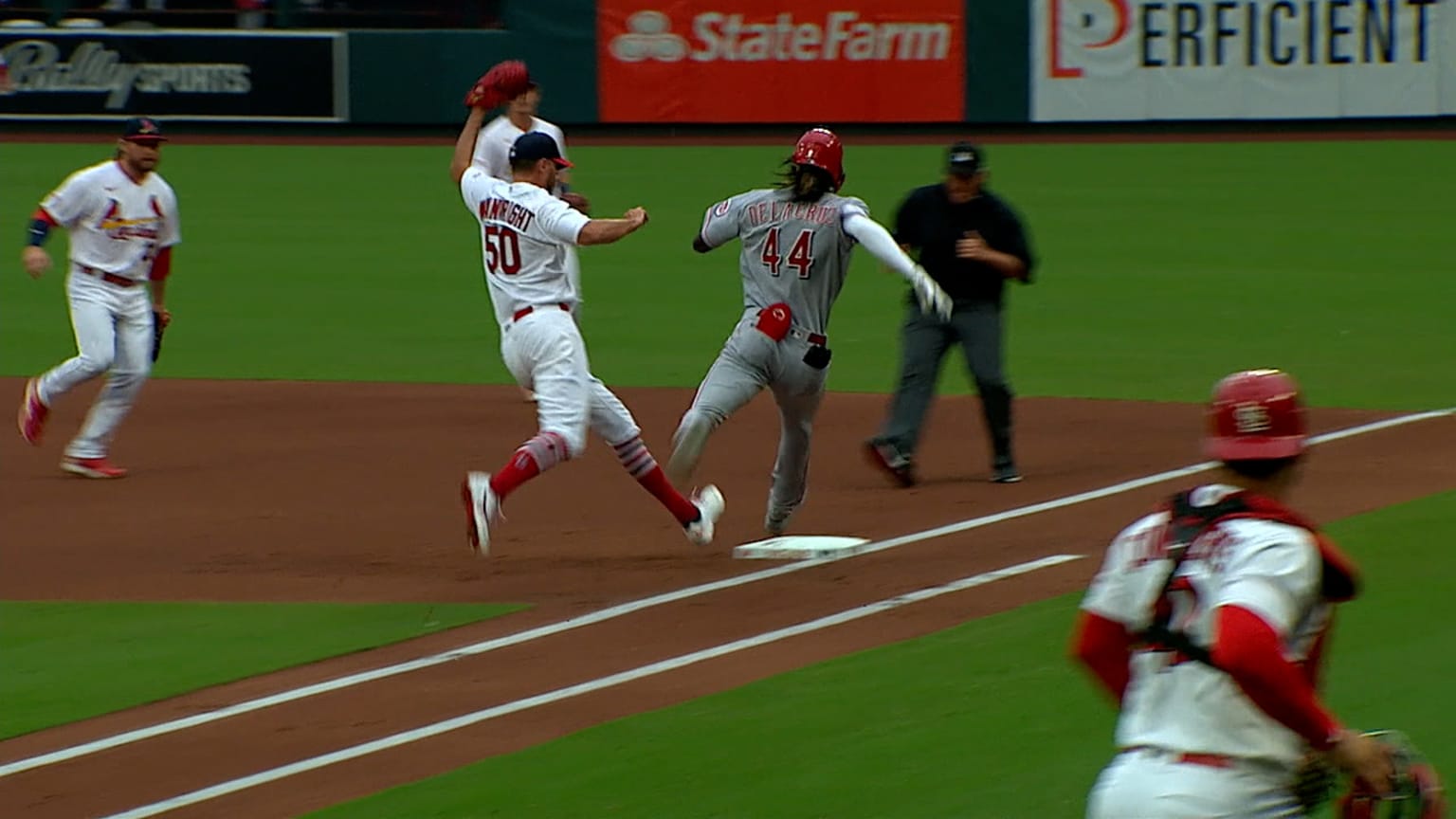 Elly De La Cruz hustles for an infield single | 06/11/2023 | Cincinnati ...