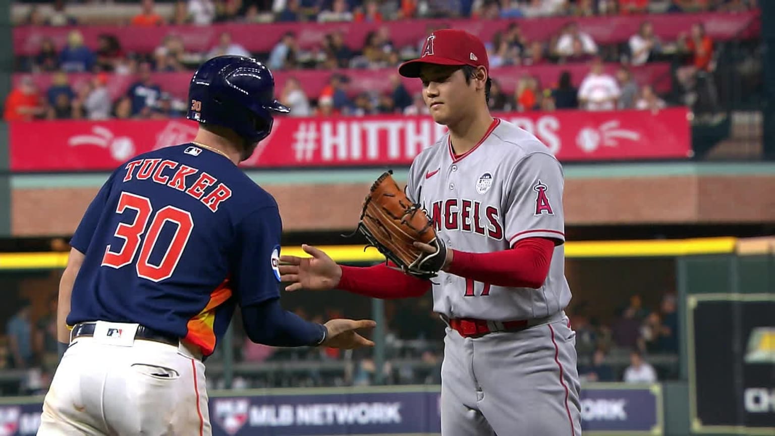 Shohei Ohtani tags out Kyle Tucker with a high five | 06/02/2023 | Los ...