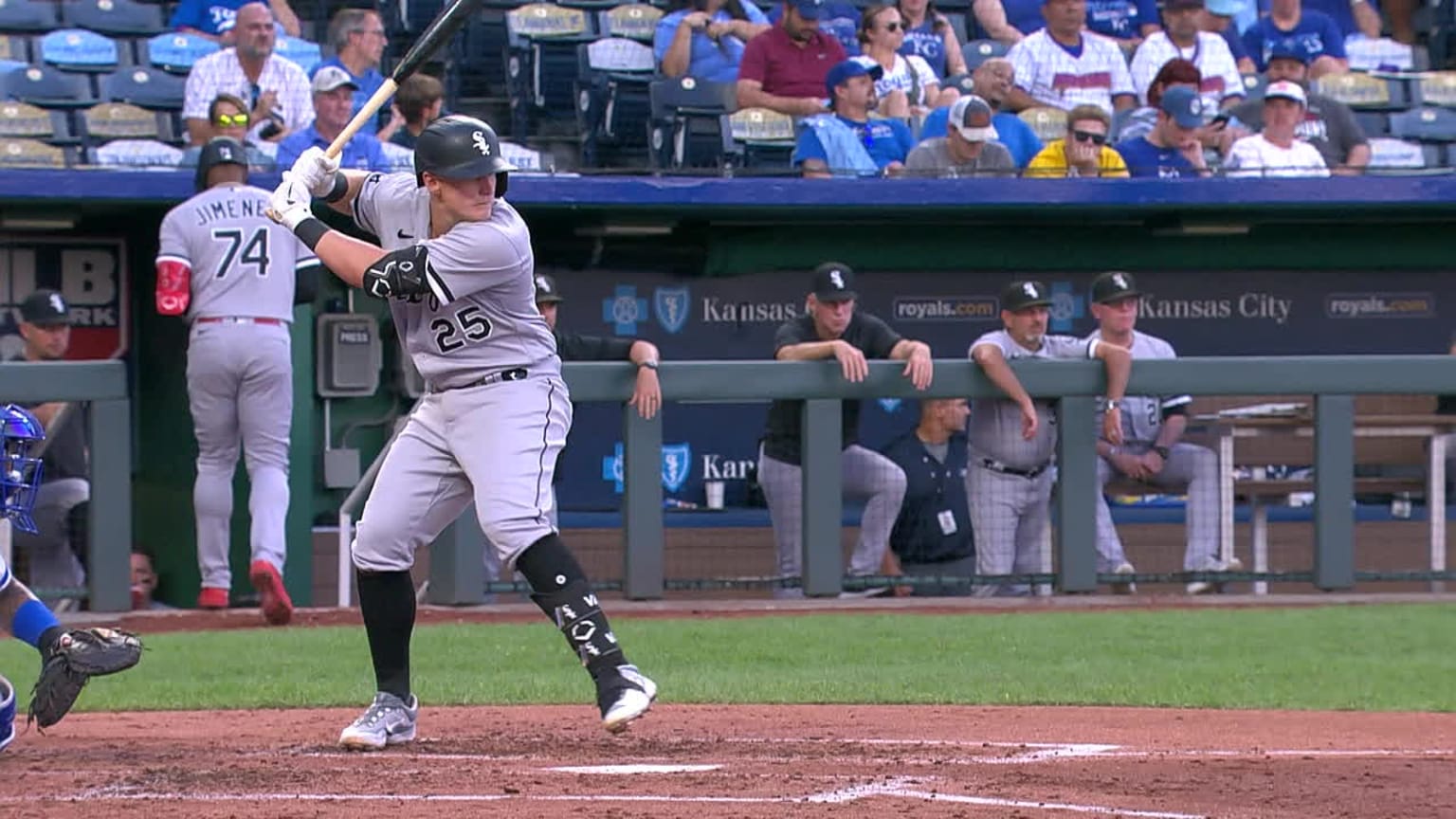 Andrew Vaughn lifts a solo home run to center field | 09/05/2023 ...