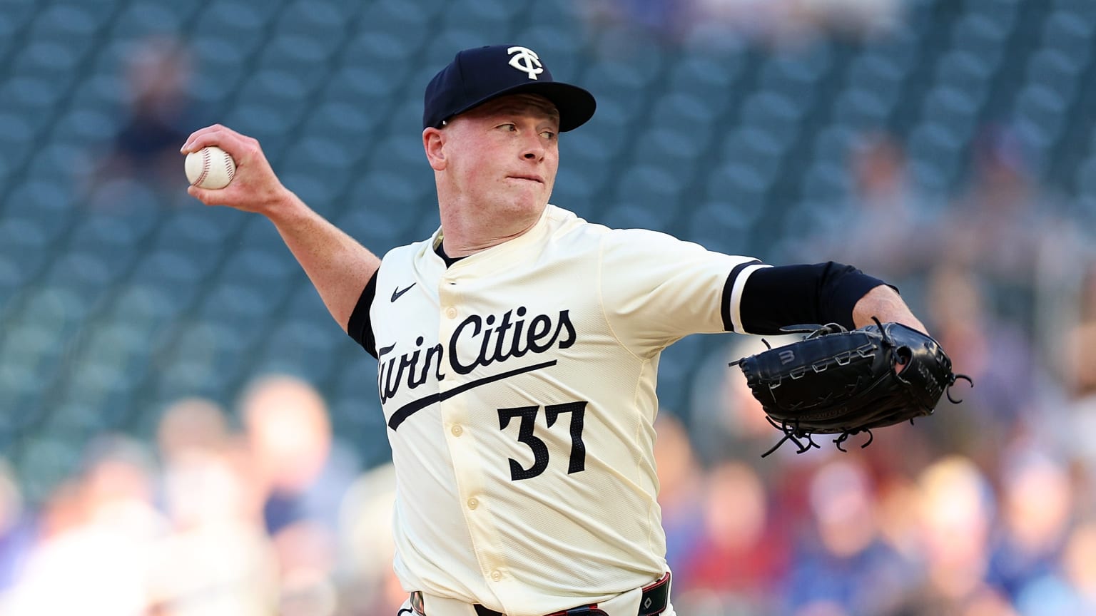 Louie Varland K's three | 06/11/2024 | MLB.com