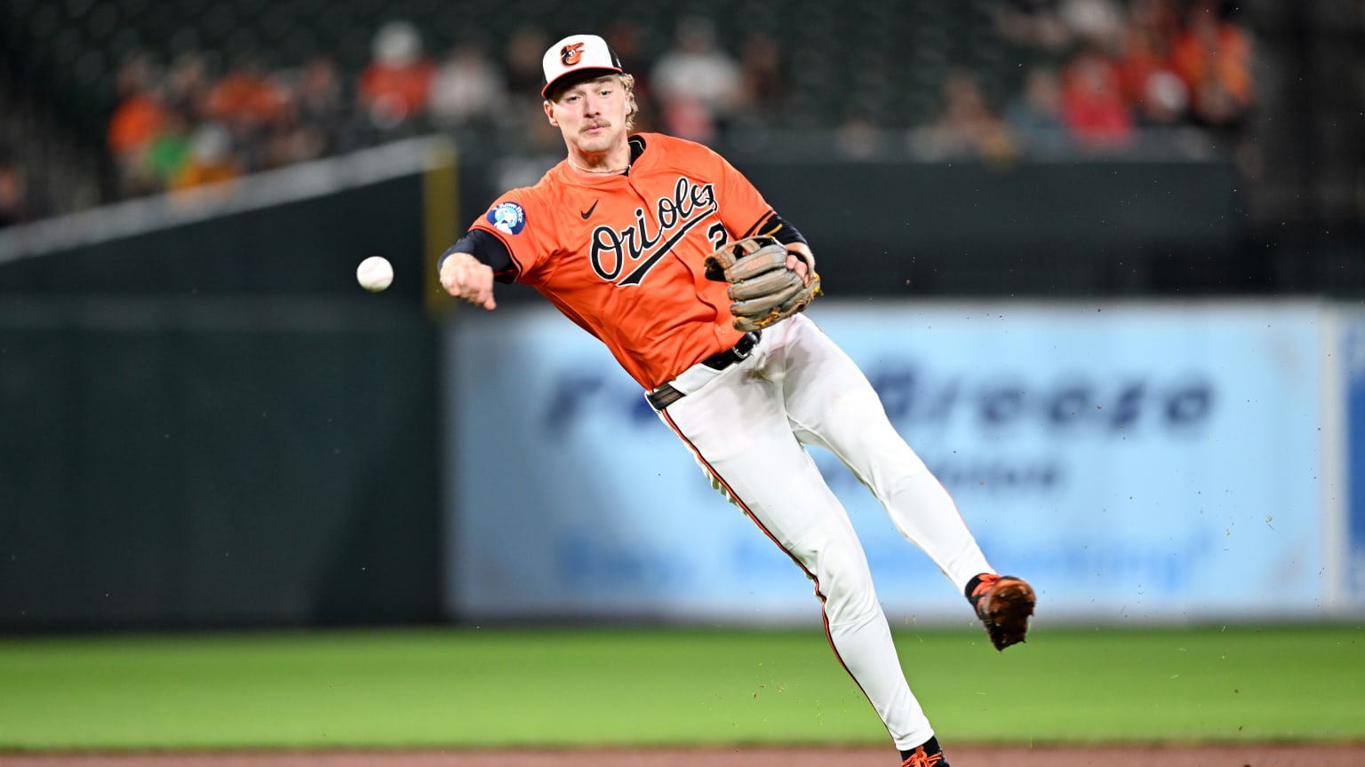 Gunnar Henderson's nice barehanded play | 05/03/2025 | MLB.com