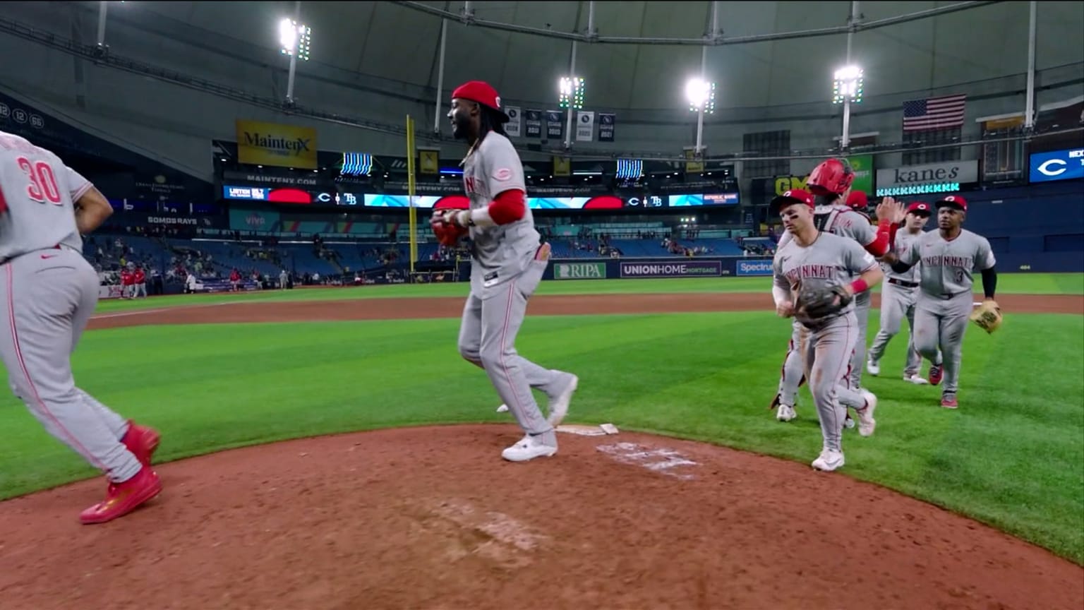 Kyle Nicolas secures Reds' win | 04/21/2026 | Washington Nationals