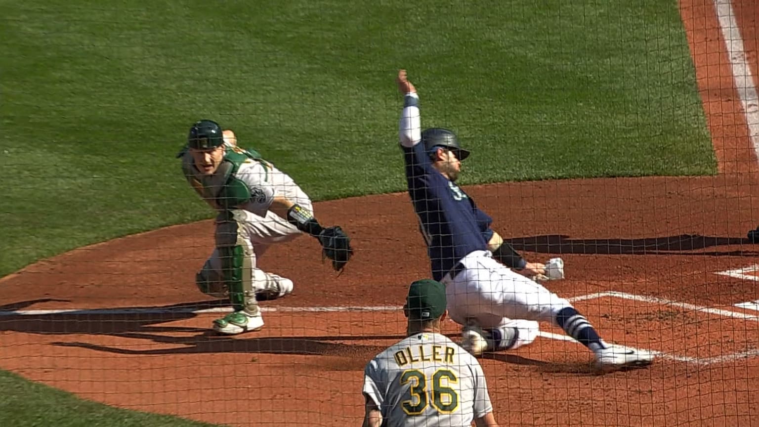 Sam Haggerty singles to right to bring home two | 10/01/2022 | Seattle ...