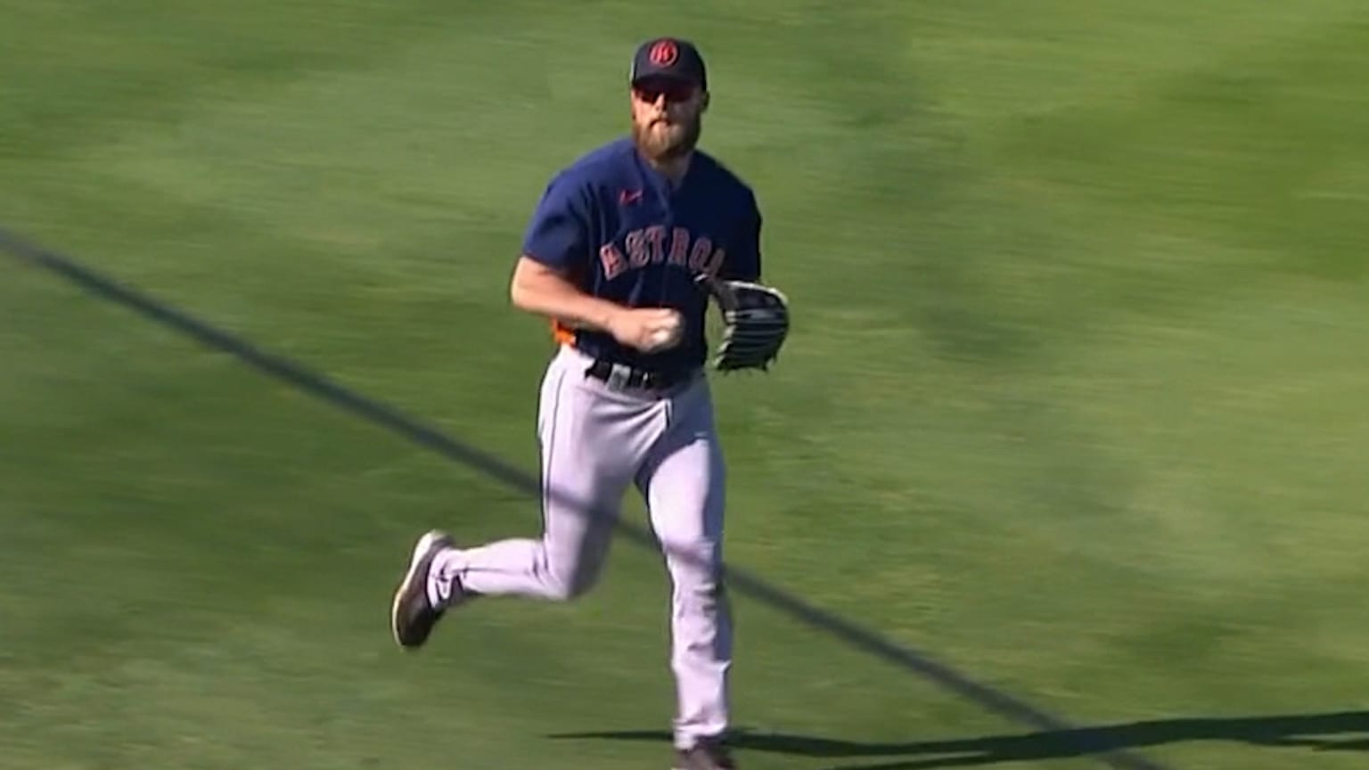 Justin Dirden makes a great diving grab in left field | 02/28/2023 ...
