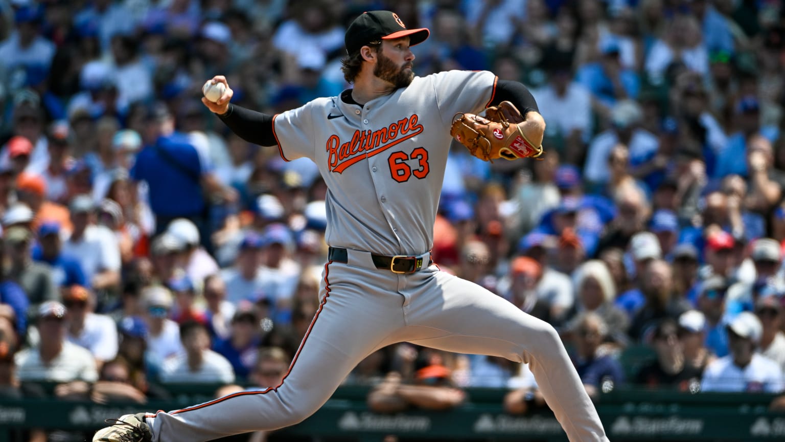 Brandon Young poncha a Dansby Swanson | 03/08/2025 | Los Orioles de ...