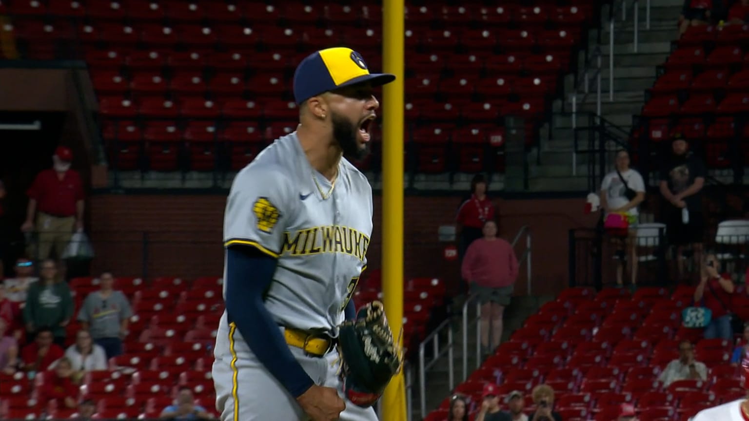 Devin Williams poncha a 3 para lograr el salvado | 20/08/2024 | Los ...