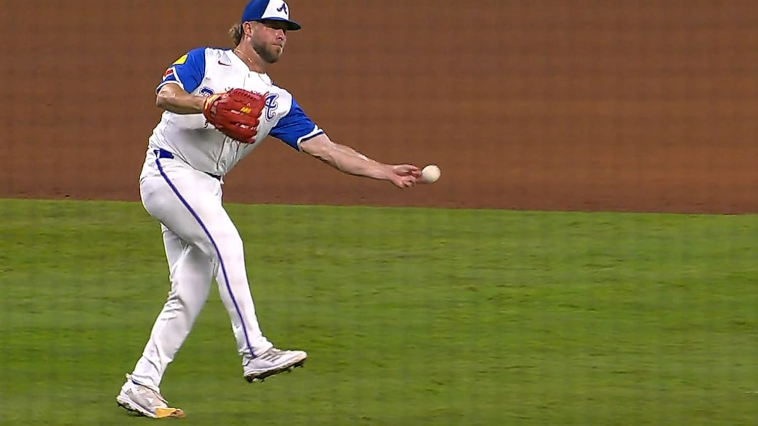 A.J. Minter recovers to get forceout | 07/06/2024 | Atlanta Braves