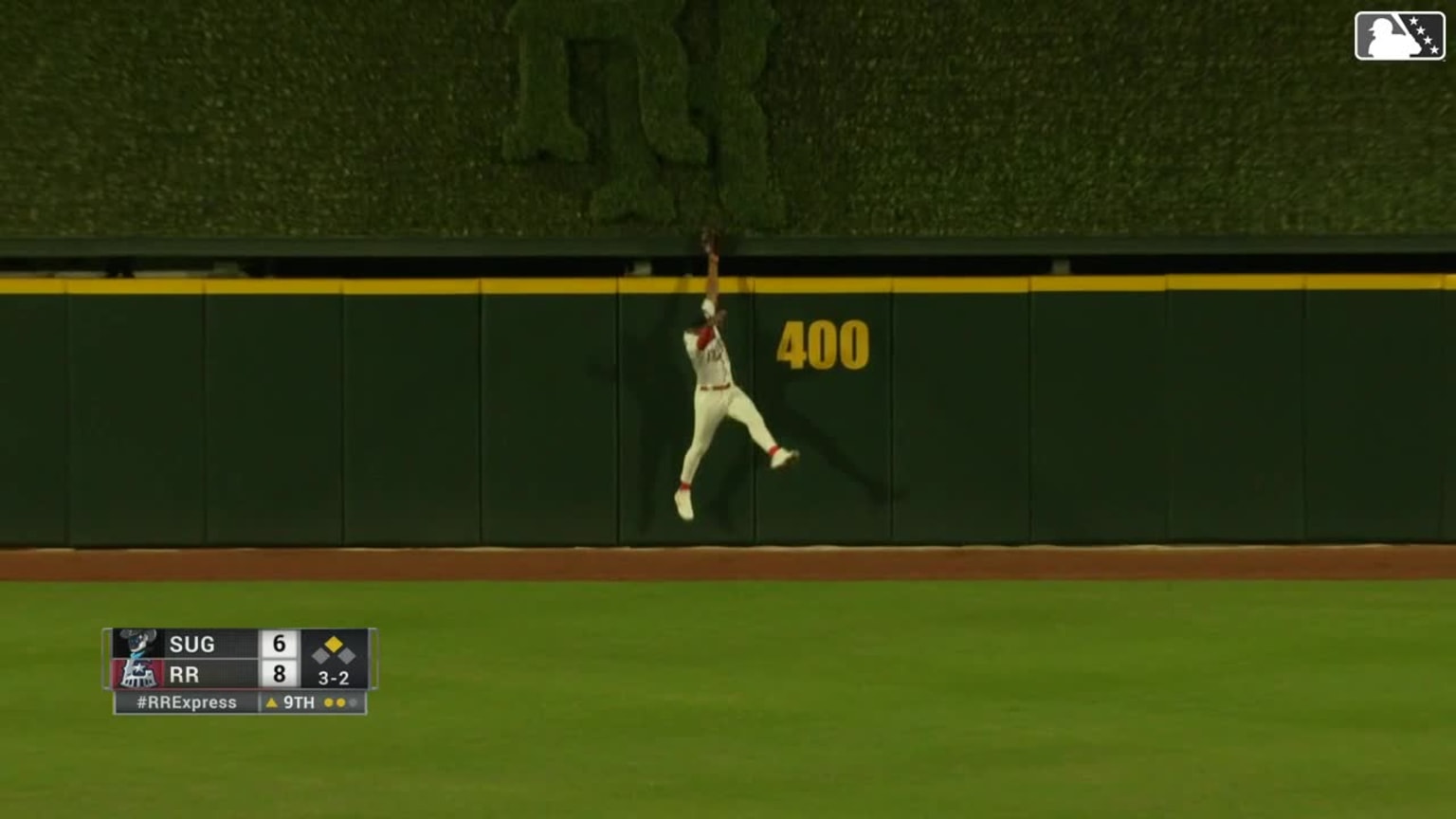 Elier Hernandez robs a home run to secure the win | 03/31/2024 | MLB.com