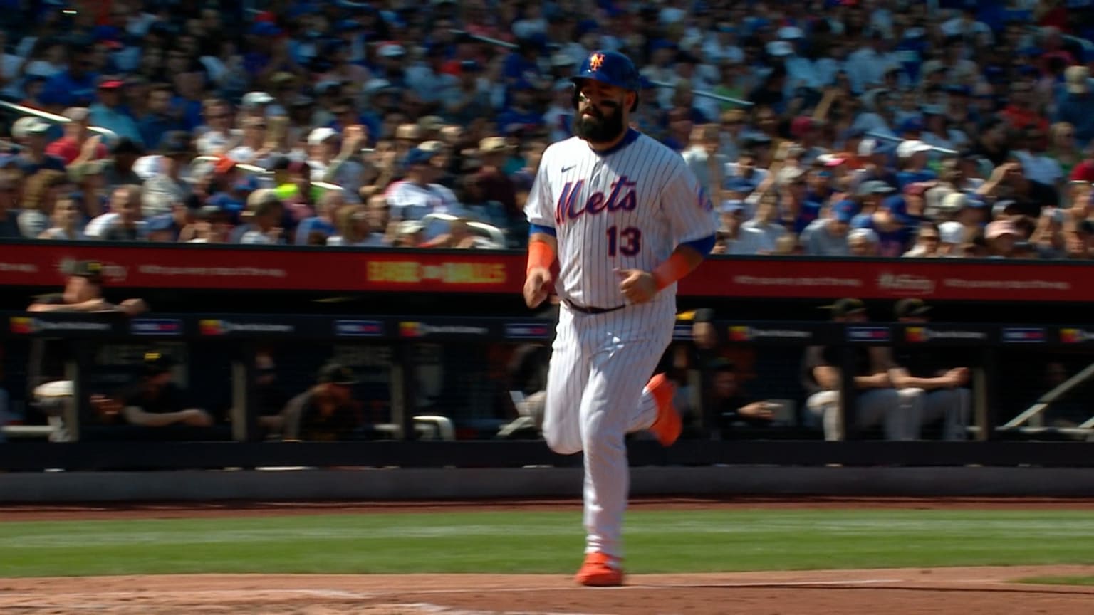 Jeff McNeil draws a bases-loaded walk in the 2nd | 09/18/2022 | MLB.com