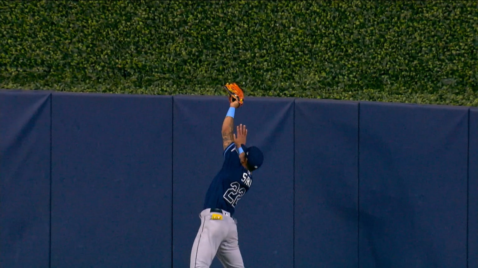 Jose Siri's leaping catch | 08/30/2022 | Tampa Bay Rays