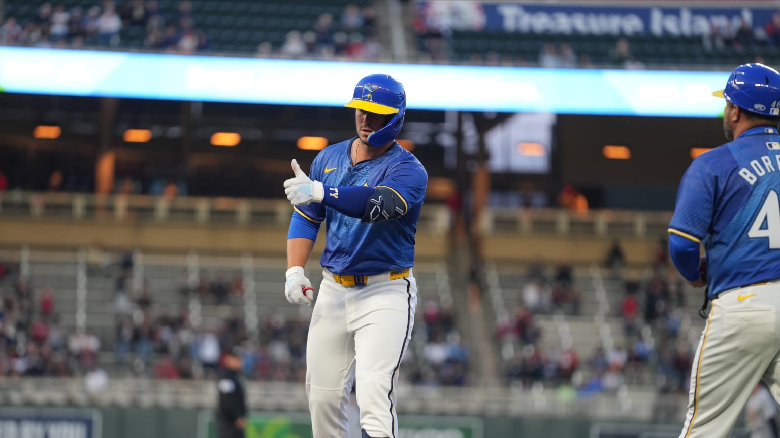 Ty France's RBI single | 04/11/2025 | Minnesota Twins