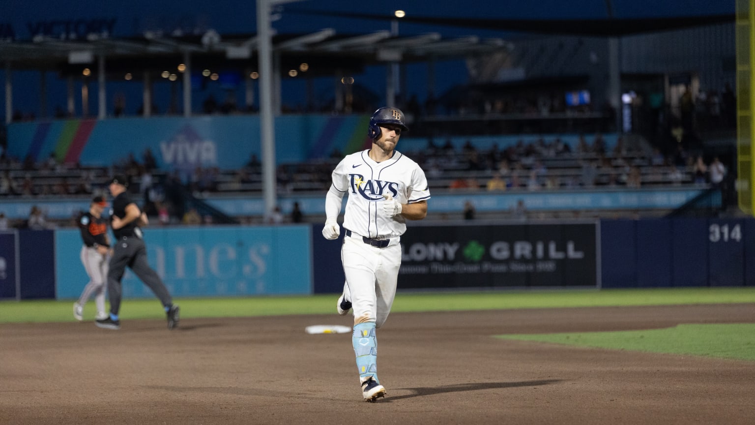 Brandon Lowe's two-run homer (14) | 06/16/2025 | MLB.com