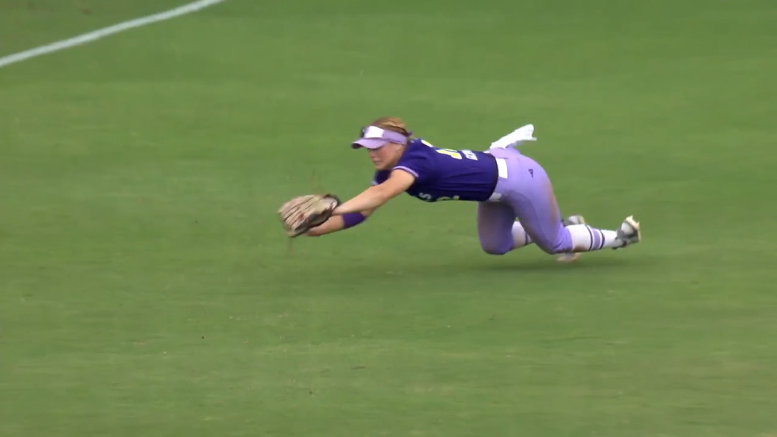 Jaydyn Goodwin's diving catch | 14/06/2026 | Lasmayores.com