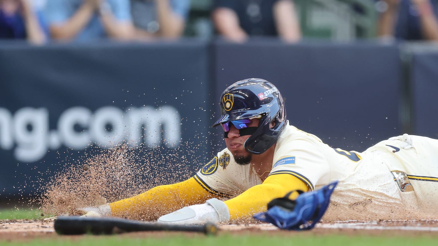 William Contreras scores on an error | 10/04/2025 | Milwaukee Brewers