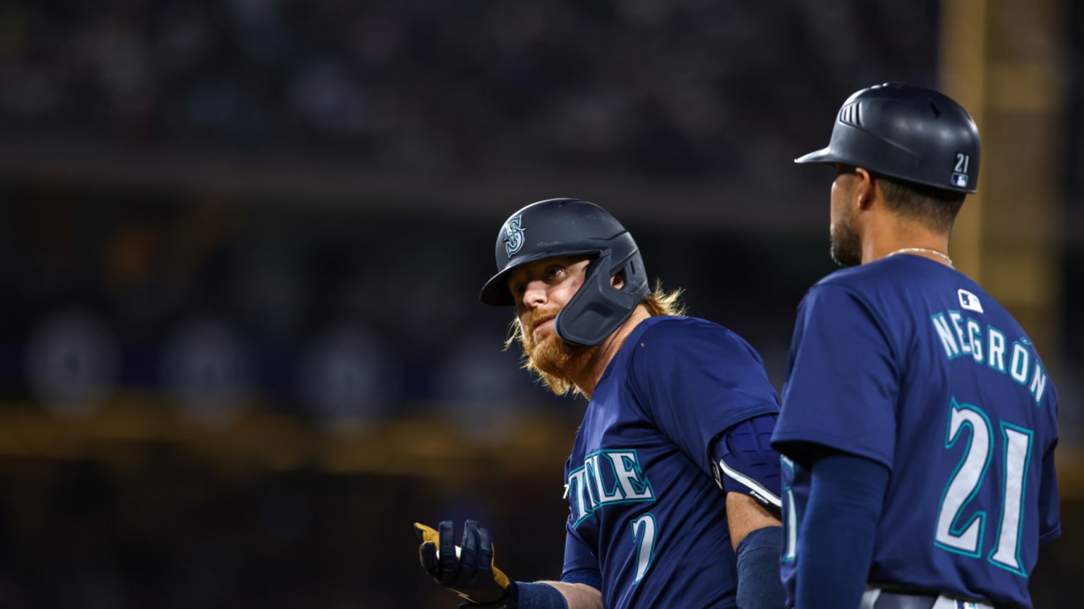 Justin Turner singles in return to Dodger Stadium | 08/19/2024 ...