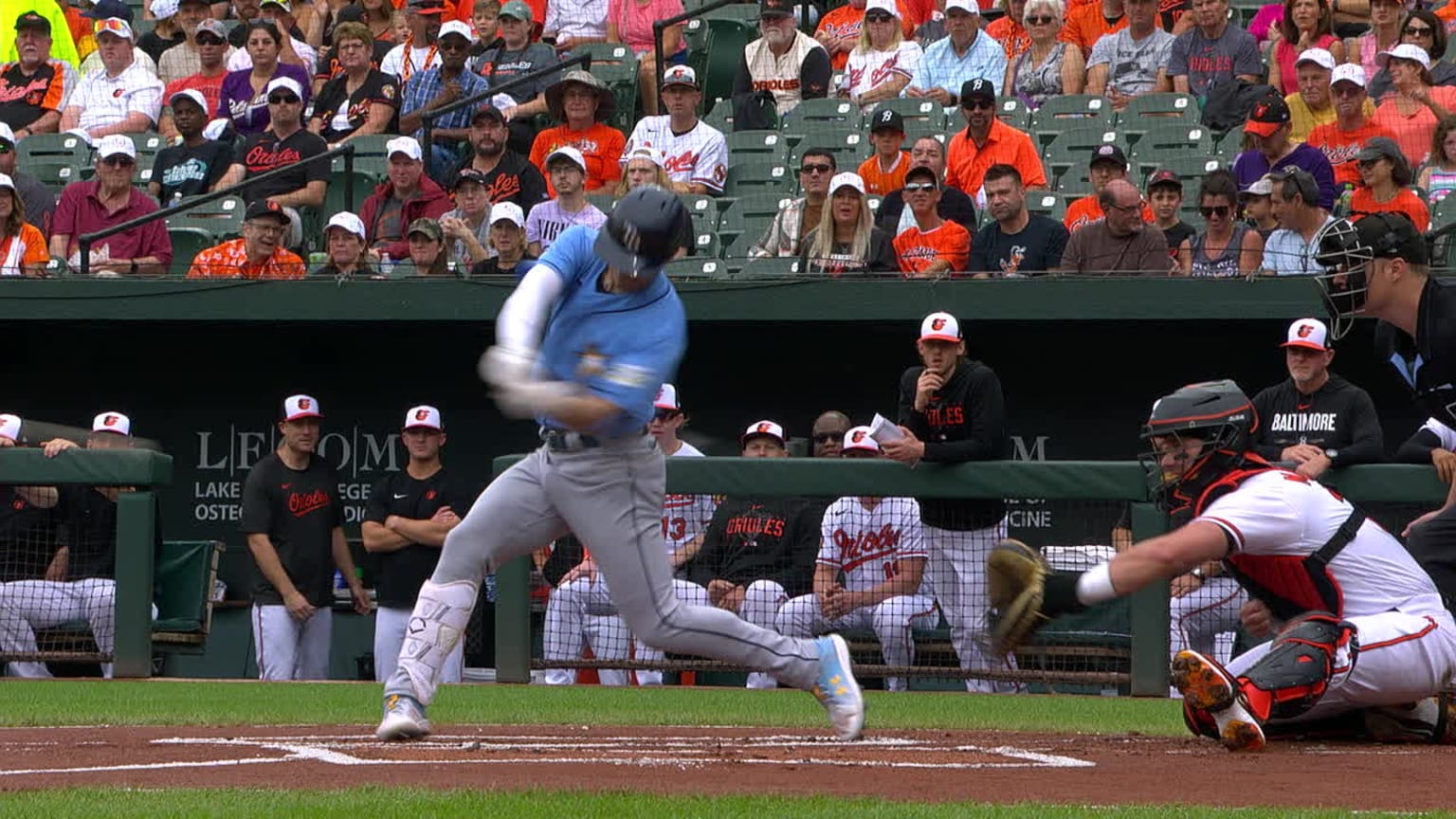 Brandon Lowe homers to right-center in the 1st inning | 09/17/2023 ...